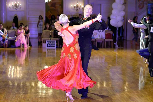 Waltz Dance Lessons In Fairfax, VA – Ballroom Boutique